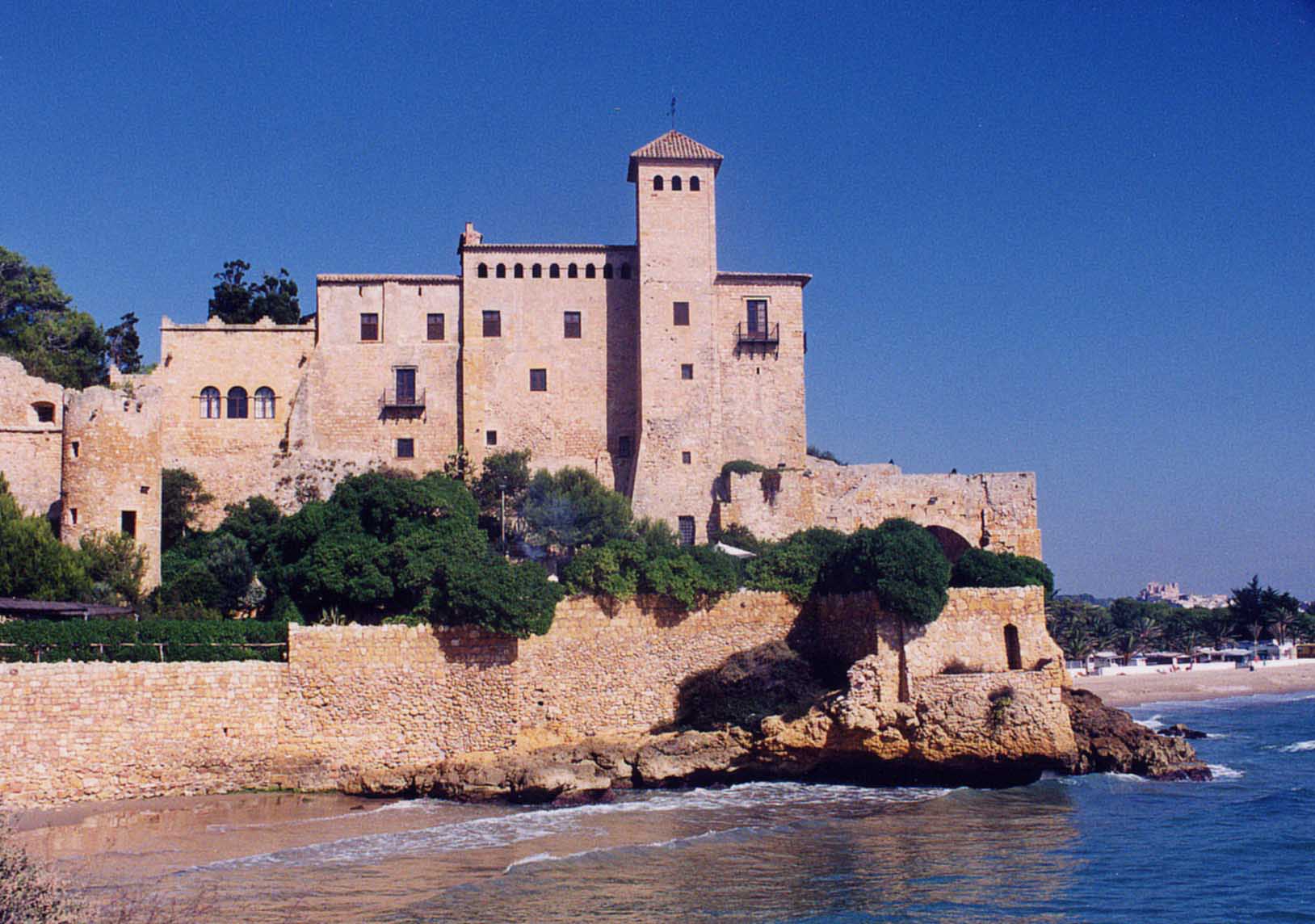 Tamarit, Castillo de | Asociación española de amigos de los Castillos ...