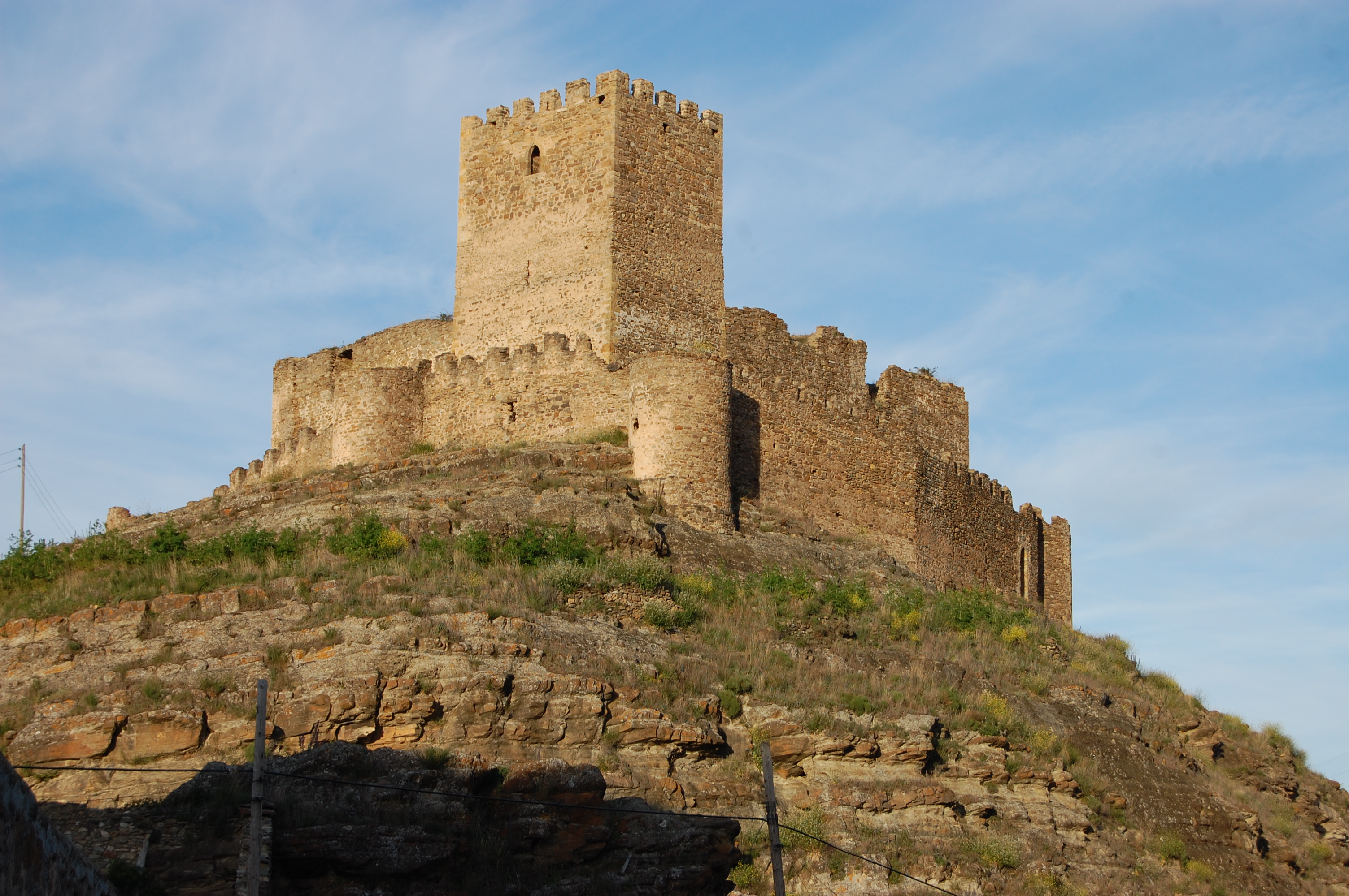 Magaña, Castillo de | Asociación española de amigos de los Castillos ...