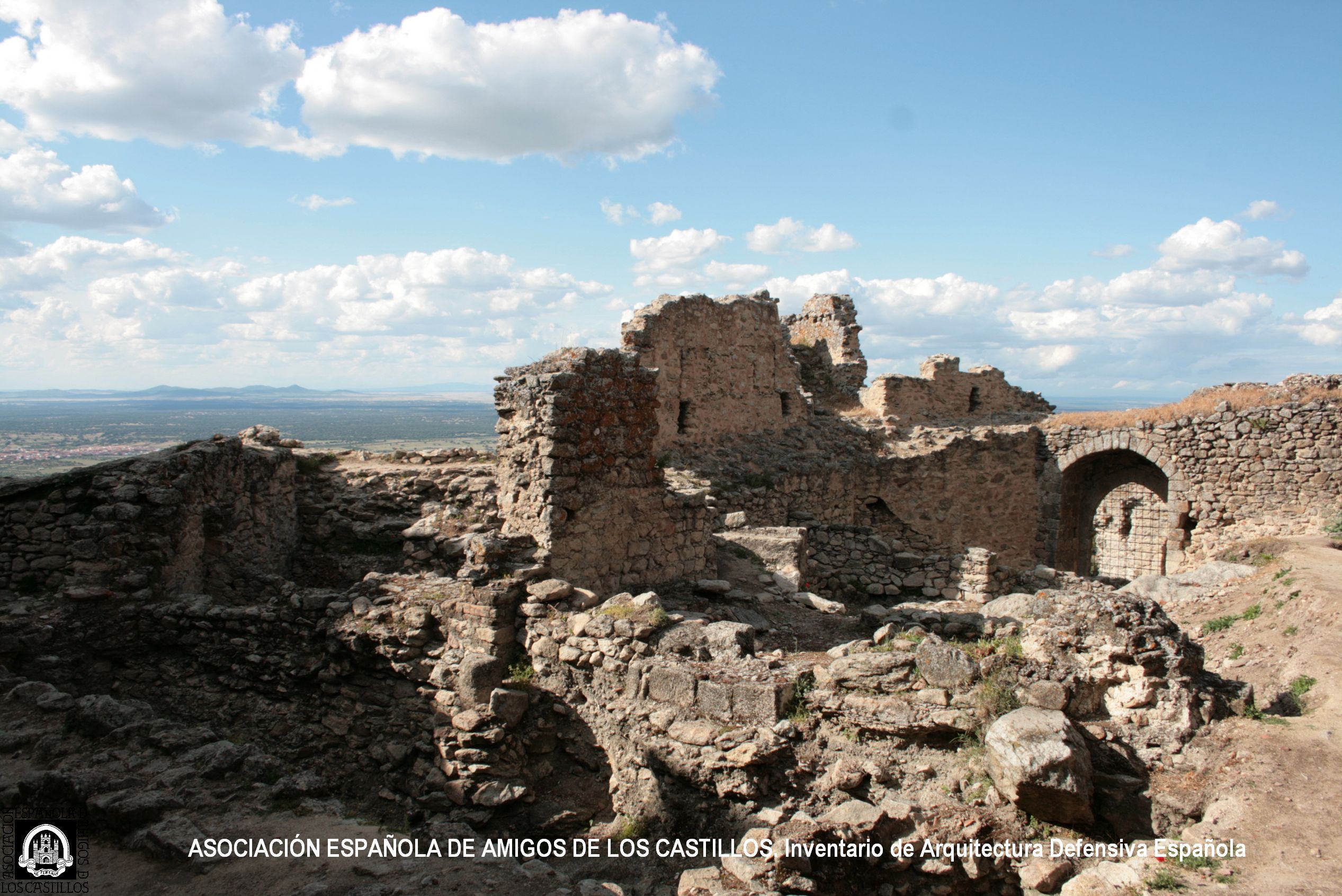 Montánchez, Castillo de | Asociación española de amigos de los ...